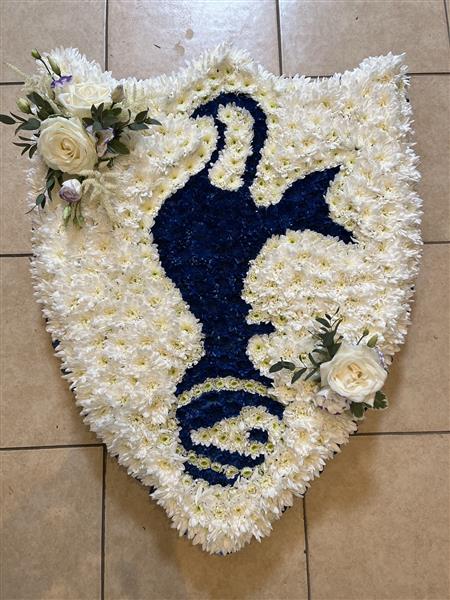 TOTTENHAM HOTSPUR SHIELD Pot Pourri Flowers Kew, Richmond Florist